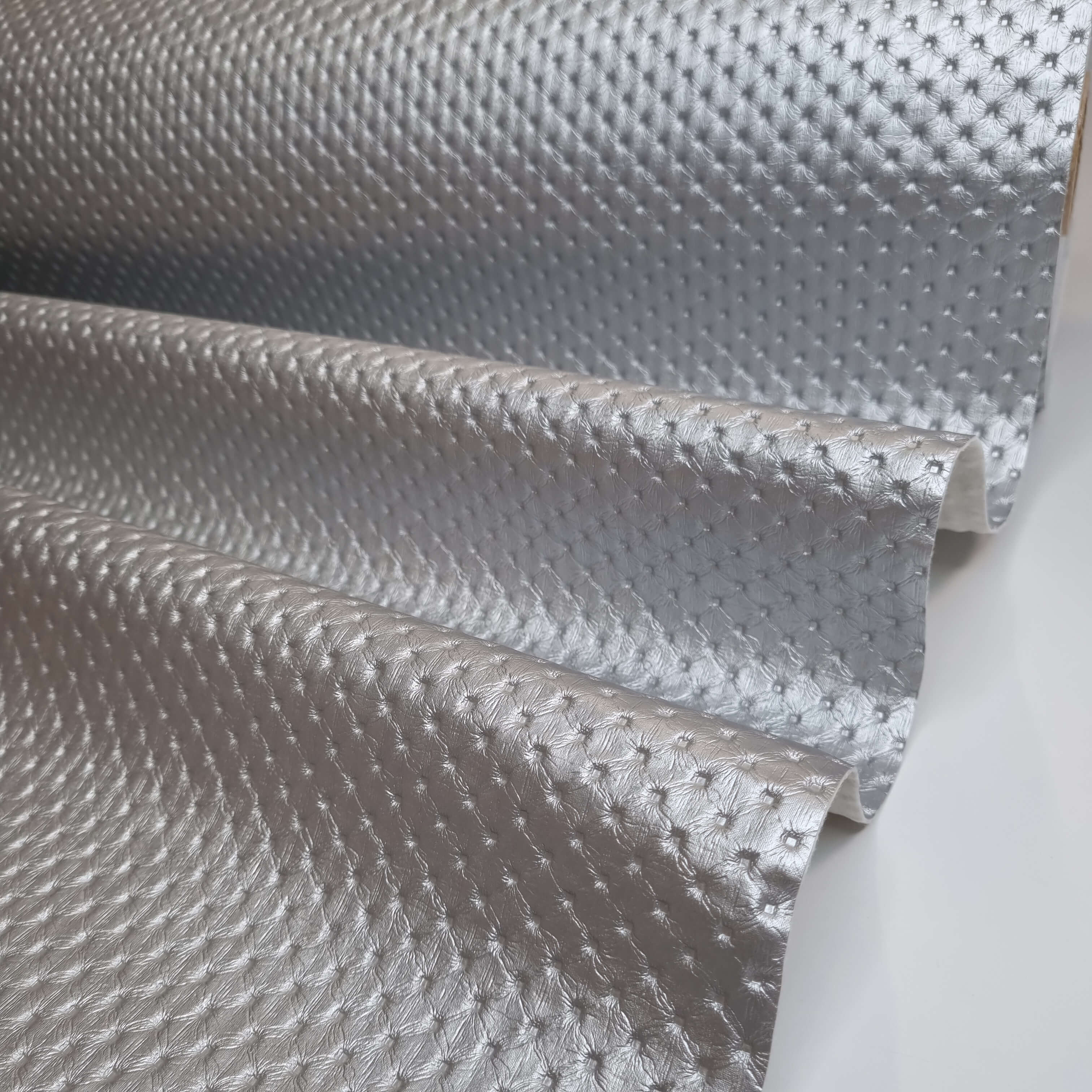 Ökoleder mit Steppeffekt, H 140 cm – Silber – Capovilla Shop